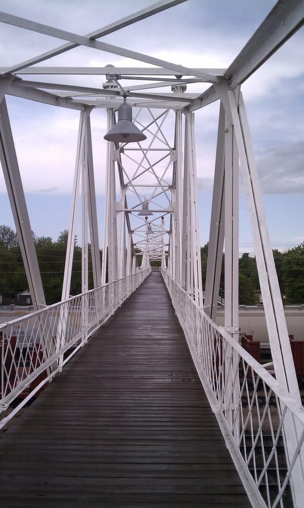 COMMERCIAL STREET - Updated October 2025 - Commercial St, Springfield ...