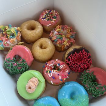 THE MINI DONUT COMPANY - Updated May 2025 - 112 Photos & 77 Reviews ...