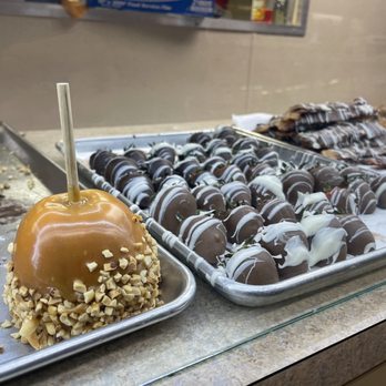 ALLENTOWN FAIRGROUNDS FARMERS MARKET - Updated October 2025 - 133 ...