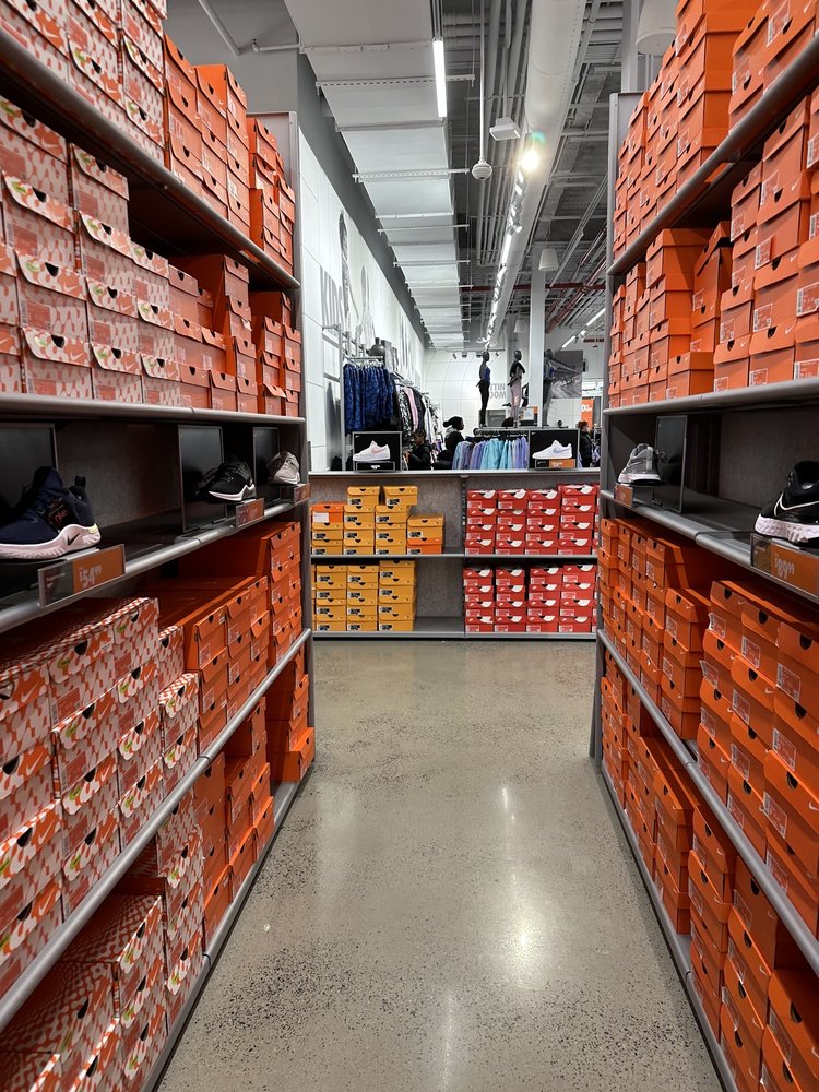 NIKE UNITE - HARLEM - 13 Photos - 5 W. 125th St, New York, NY - Yelp