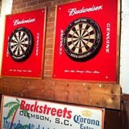 BACKSTREETS PUB & GRILL - Updated October 2025 - 40 Photos & 169 ...