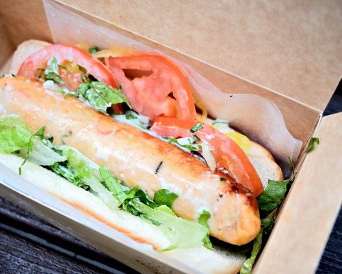 HANK’S HAUTE DOGS - Updated August 2024 - 1980 Photos & 1181 Reviews ...