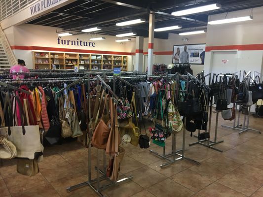 GOODWILL SOUTHERN CALIFORNIA RETAIL STORE & DONATION CENTER - Updated ...