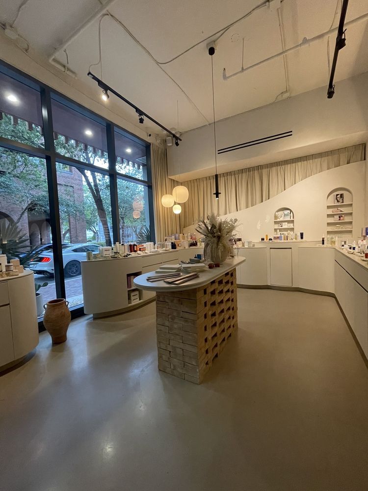 SANA SKIN STUDIO COCONUT GROVE - 24 Photos - 2810 Oak Ave, Miami ...