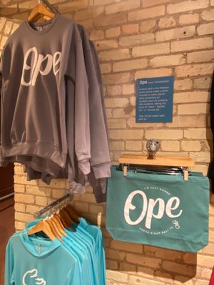 HIGH FIVE THREADS - Updated August 2025 - 19 Photos - 800 Cottageview ...