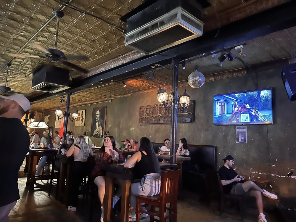 THE OLD CROW - Updated October 2025 - 60 Photos & 78 Reviews - 1911 ...