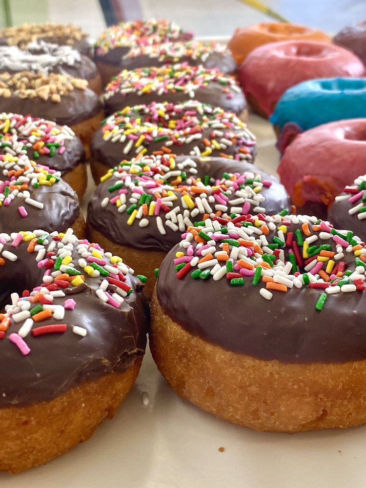 DONUT QUEEN - Updated May 2025 - 78 Photos & 69 Reviews - 1431 W Arrow ...