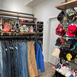 FIGS - Updated December 2025 - 22 Photos - 1625 Walnut St, Philadelphia ...