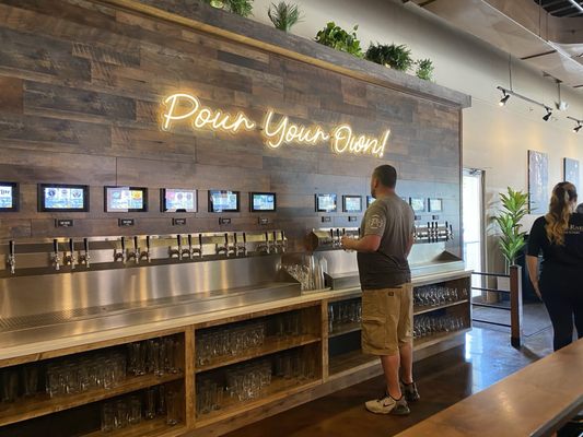 YELLOW RIVER TAP & EATERY - Updated December 2025 - 10 Photos & 12 ...