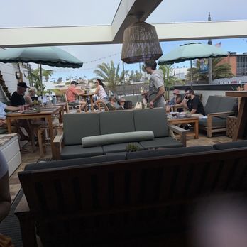 BEACHLIFE GROTTO - Updated December 2025 - 165 Photos & 128 Reviews ...