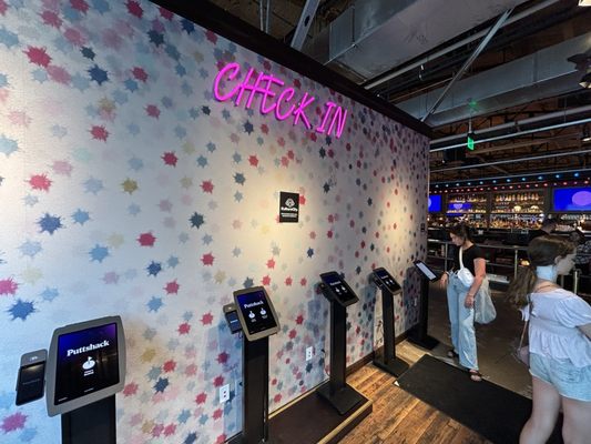 PUTTSHACK - DENVER - Updated September 2025 - 374 Photos & 213 Reviews ...