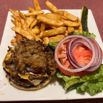 COURTHOUSE BAR AND GRILLE - Updated January 2025 - 74 Photos & 150 ...