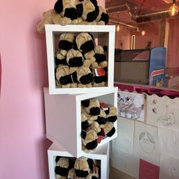 CUPPA PUG - Updated November 2024 - 39 Photos & 11 Reviews - 607 W 9th ...