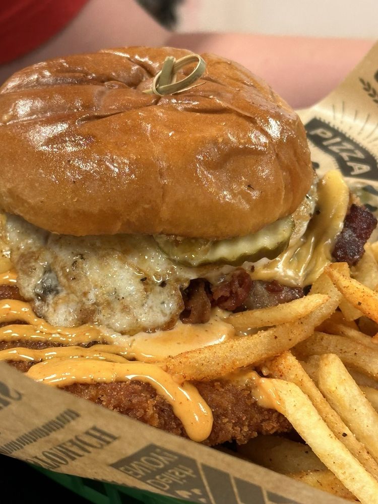 CAMO CARAVAN - Updated August 2024 - 16 Photos & 10 Reviews - 622 North ...