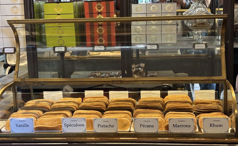 MEERT - Updated December 2025 - 51 Photos & 27 Reviews - 16 rue Elzévir ...