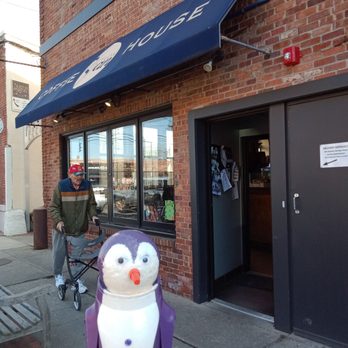 BABYLON BEAN COFFEE HOUSE - Updated December 2025 - 141 Photos & 235 ...