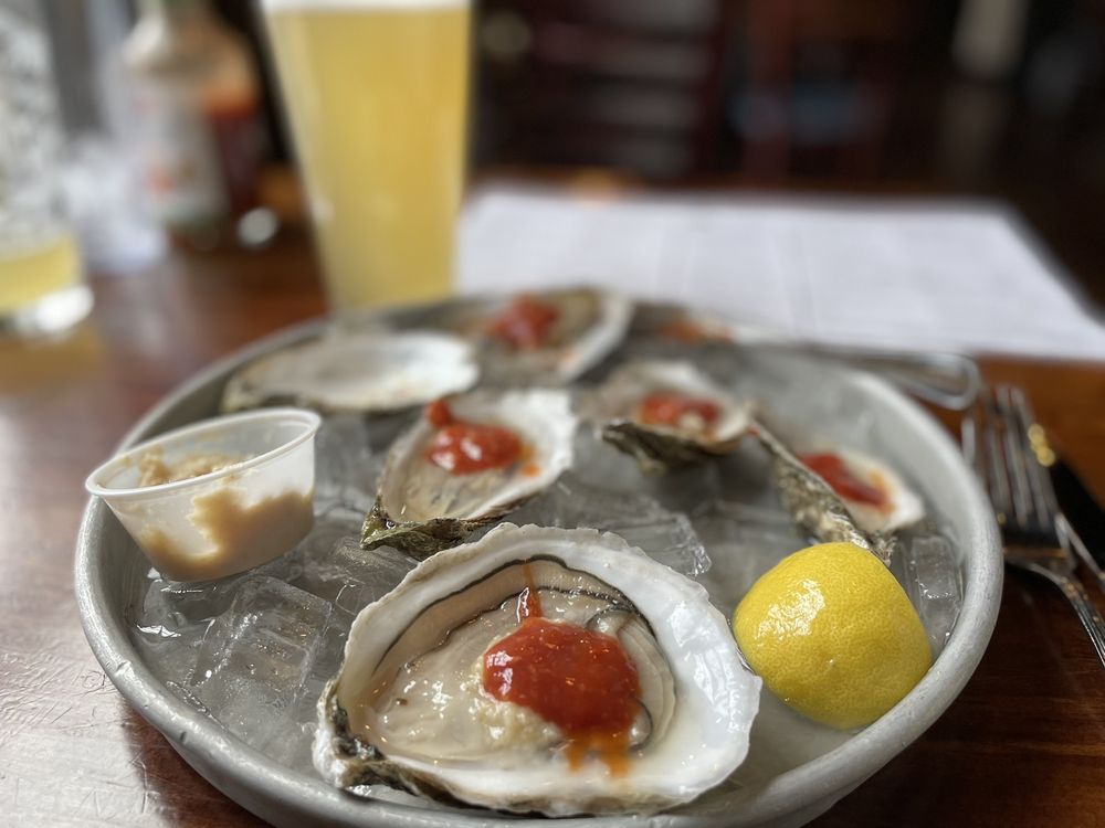 THE WARREN TAVERN - 525 Photos & 576 Reviews - 2 Pleasant St ...