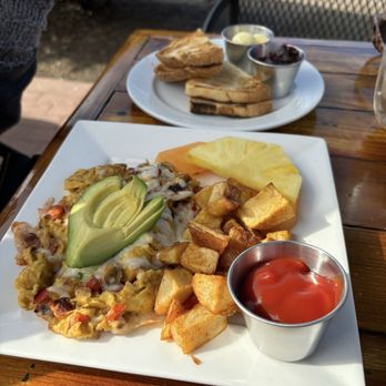 RAGGED POINT RESTAURANT - Updated July 2025 - 342 Photos & 300 Reviews ...