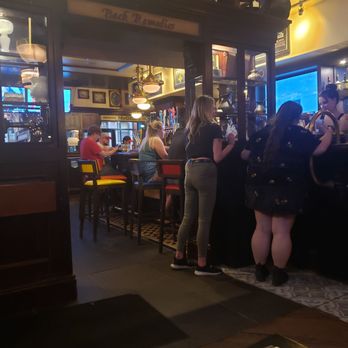 FADO IRISH PUB - Updated August 2024 - 191 Photos & 500 Reviews - 1500 ...