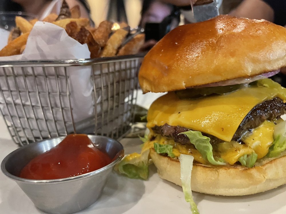 CITY TAP HOUSE - Updated September 2024 - 555 Photos & 591 Reviews ...