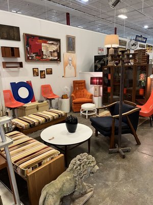 DECATUR ESTATE VINTAGE MARKET - Updated January 2026 - 84 Photos & 17 ...