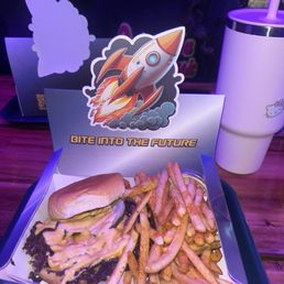 BURGER 3000 - Updated October 2025 - 812 Photos & 910 Reviews - 9846 ...
