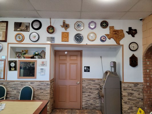NEW CLOCK RESTAURANT - Updated July 2024 - 203 Photos & 197 Reviews ...