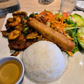 MAMA HONG’S VIETNAMESE KITCHEN - BURBANK - Updated July 2025 - 2131 ...