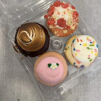 SWEET SURRENDER BAKERY - Updated January 2025 - 554 Photos & 479 ...