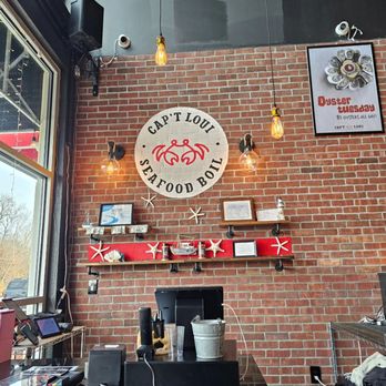 CAP’T LOUI - Updated December 2025 - 116 Photos & 45 Reviews - 25 US-22 ...