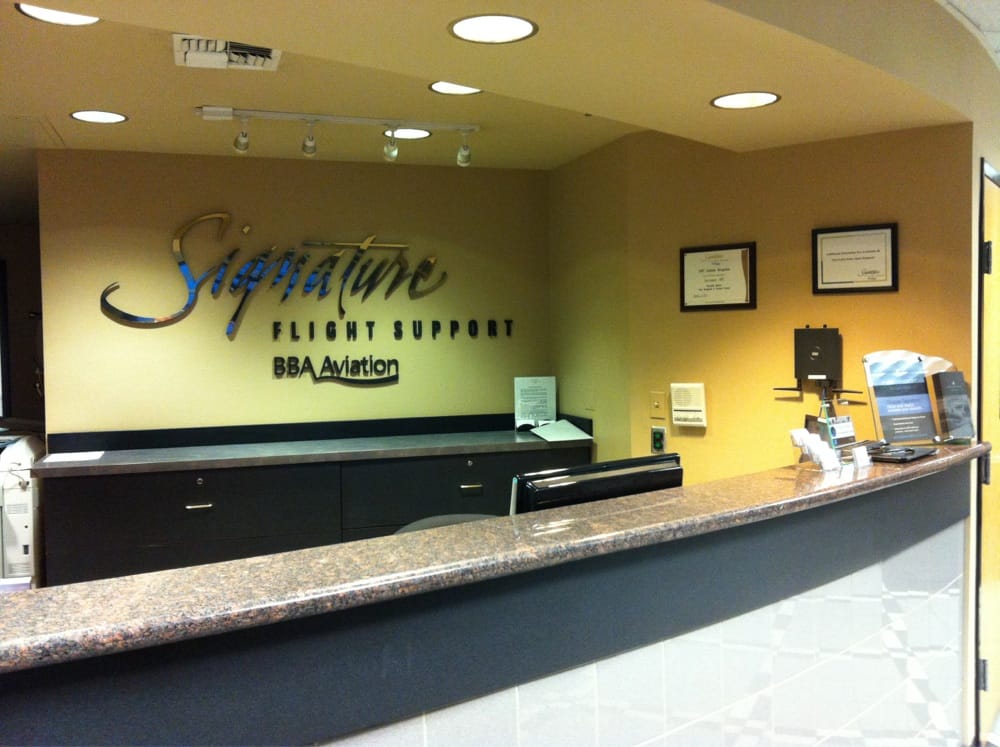 SIGNATURE FLIGHT SUPPORT | 6231 S Airpark Pl, Anchorage, Alaska ...