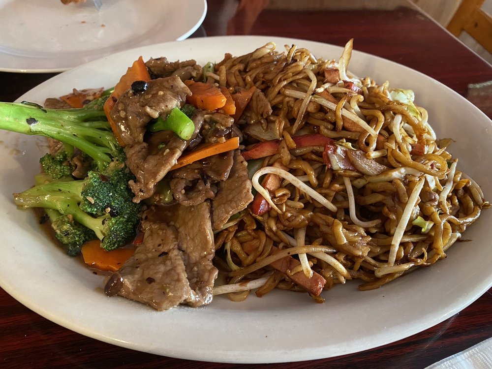 PINEAPPLE RESTAURANT - 14 Photos & 49 Reviews - Chinese - 22 Main St ...