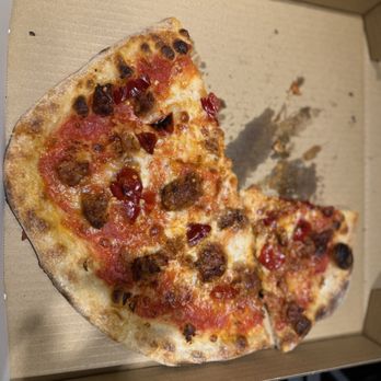 REDWOOD PIE - Updated May 2025 - 74 Photos & 69 Reviews - 511 Pier Ave ...