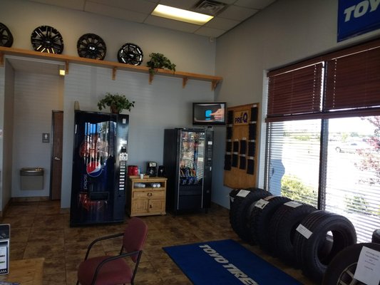 ROBERTS TIRE SALES - Updated May 2026 - 24 Photos & 29 Reviews - 701 N ...