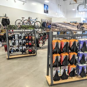 REI - 53 Photos & 78 Reviews - 160 W Wetmore Rd, Tucson, AZ - Yelp