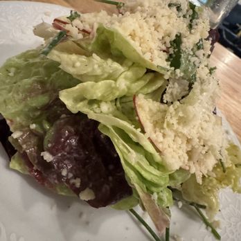 ROE - Updated January 2026 - 55 Photos & 32 Reviews - 207 Unity St ...