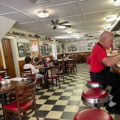 RED COTTAGE RESTAURANT - Updated May 2025 - 279 Photos & 571 Reviews ...