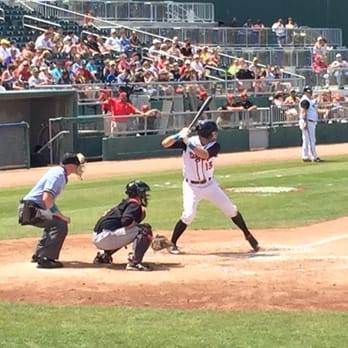 LANSING LUGNUTS - Updated August 2025 - 27 Photos & 21 Reviews - 505 E ...