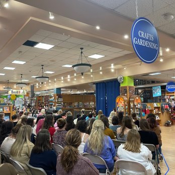 BOOKPEOPLE - 341 Photos & 539 Reviews - 603 N Lamar Blvd, Austin, Texas ...