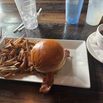 MAXON’S AMERICAN GRILL - Updated June 2025 - 133 Photos & 145 Reviews ...