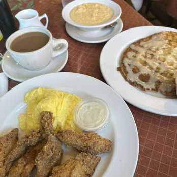 SWEET MAPLE CAFE - Updated July 2024 - 560 Photos & 938 Reviews - 1339 ...