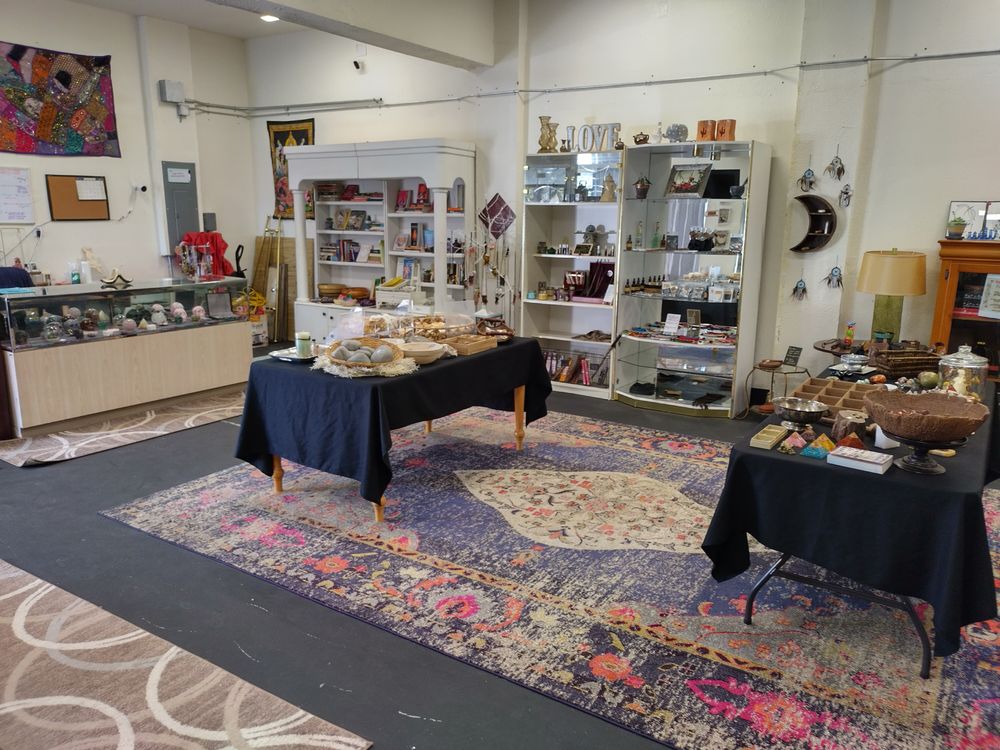 GARNET ANT STUDIOS - Updated April 2025 - 839 N Massachusetts Ave ...