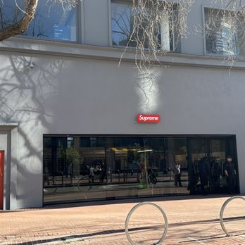 SUPREME - Updated December 2025 - 109 Photos & 114 Reviews - 1015 ...