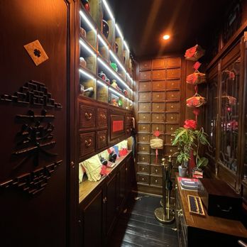 JADE & CLOVER - Updated July 2024 - 113 Photos & 35 Reviews - 139 ...