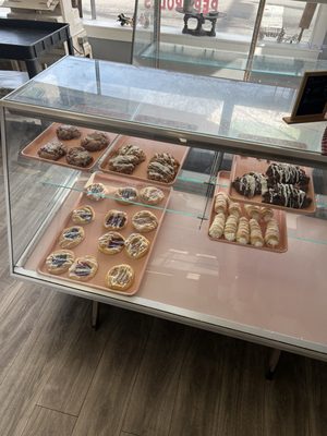 R & M BAKERY - Updated December 2025 - 13 Photos & 33 Reviews - 369 ...