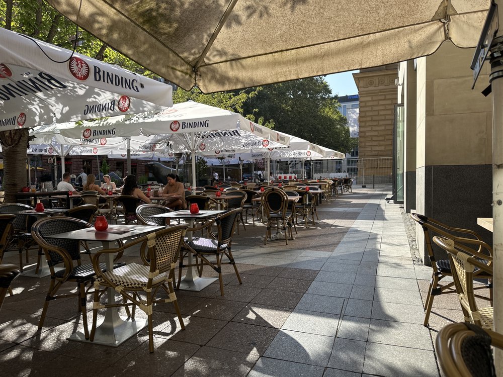 BULLE UND BÄR - Börsenplatz, Frankfurt am Main, Hessen, Germany ...