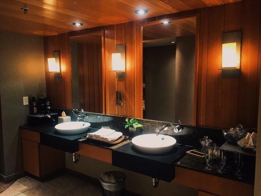 RED EARTH SPA - Updated May 2026 - 13 Photos & 19 Reviews - 521 Banff ...