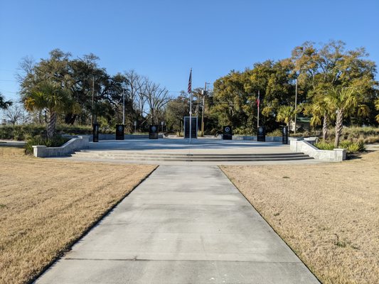 VETERANS MEMORIAL PARK - Updated April 2025 - 502 J St, Brunswick ...