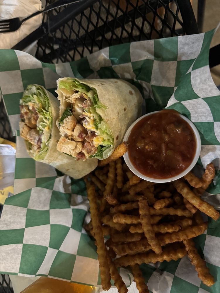 MURPHY’S VILLAGE PUB near 3002 Winghaven Blvd, O'Fallon, Missouri - 15 ...
