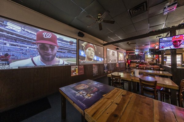 WOLFIES RESTAURANT AND SPORTS BAR - Updated December 2025 - 310 Photos ...